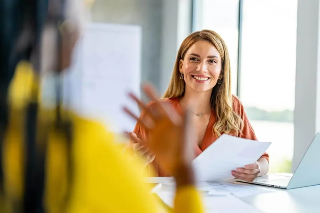 How to Write a Job Posting That Attracts Applicants